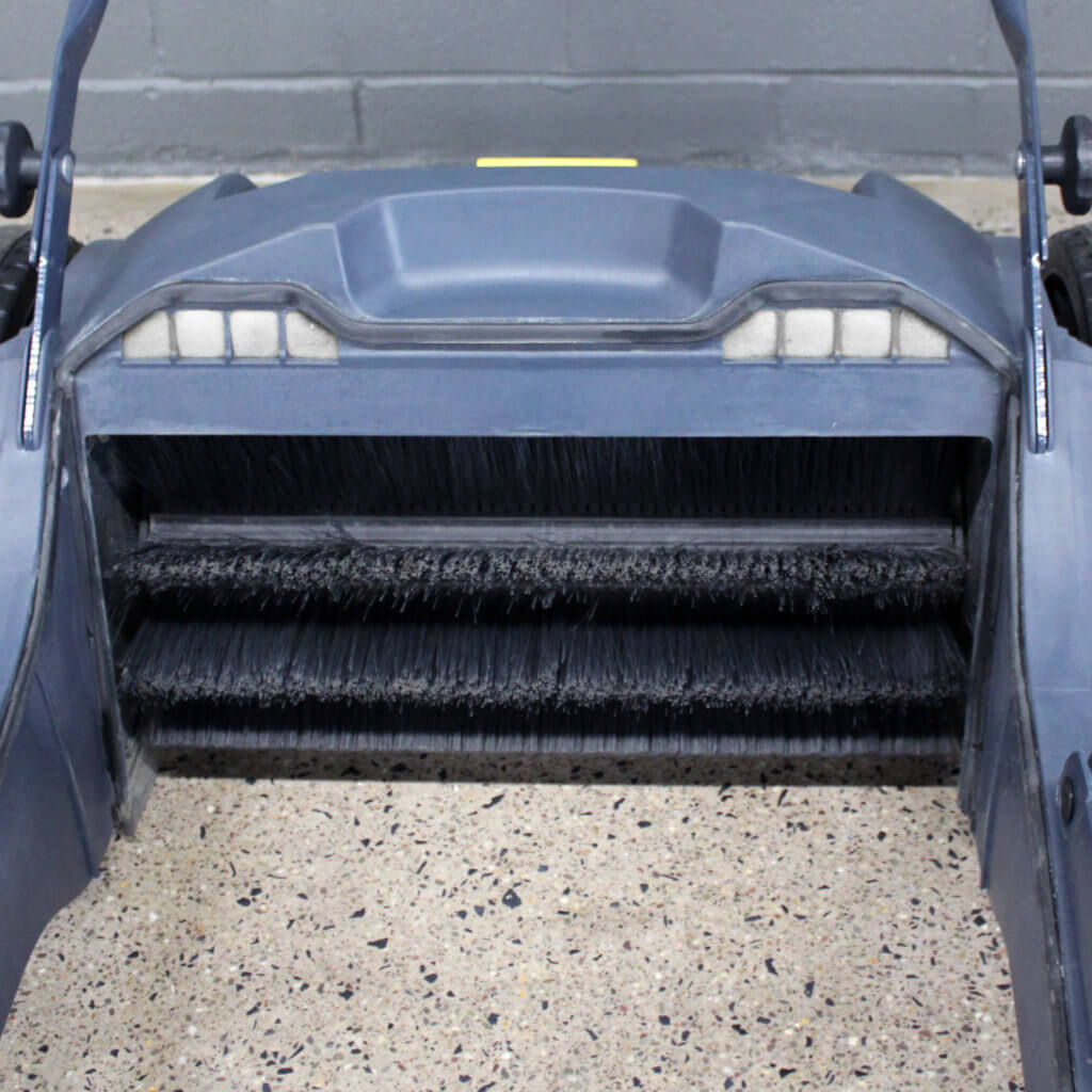 950MS Manual Sweeper - Hammerhead Cleaning Equipment